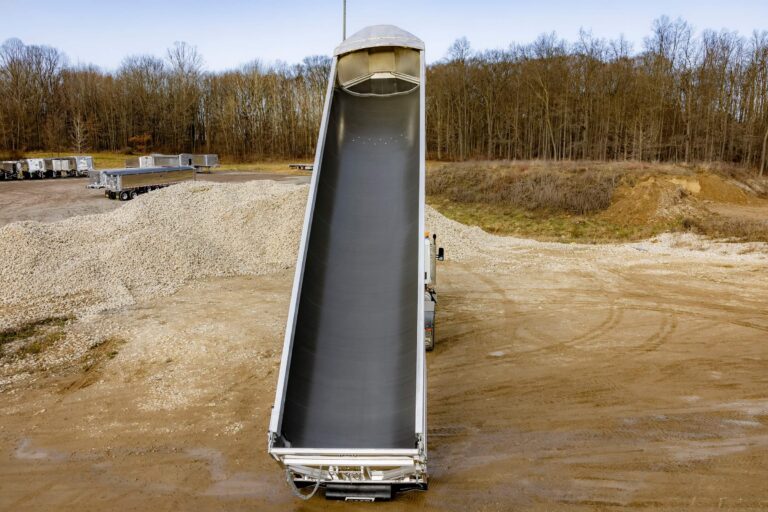 QuickSilver® Dump Truck Liners | Linings Inc.